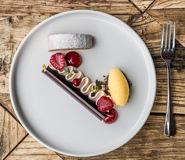 Fine dining restaurant desserts - LE MONDE